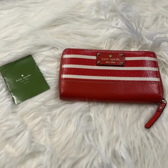 kate spade | Bags | Kate Spade Red And White Zip Wallet | Poshmark